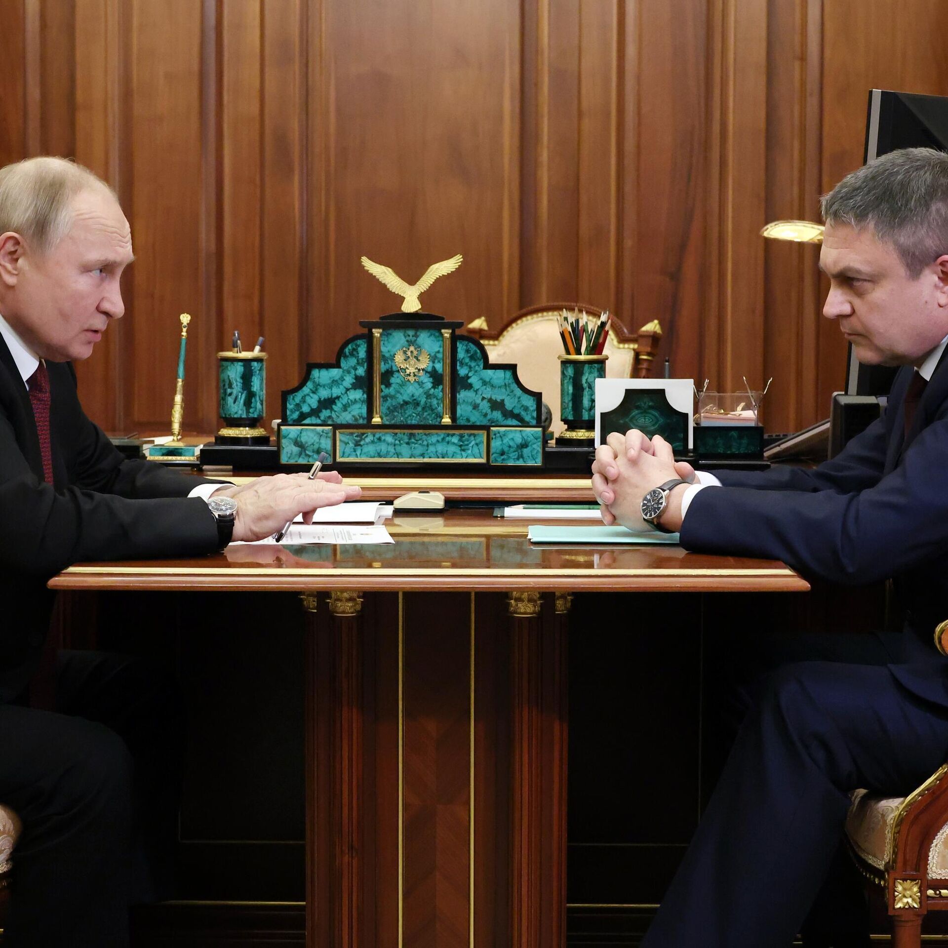 Фото 2 Путина – Telegraph